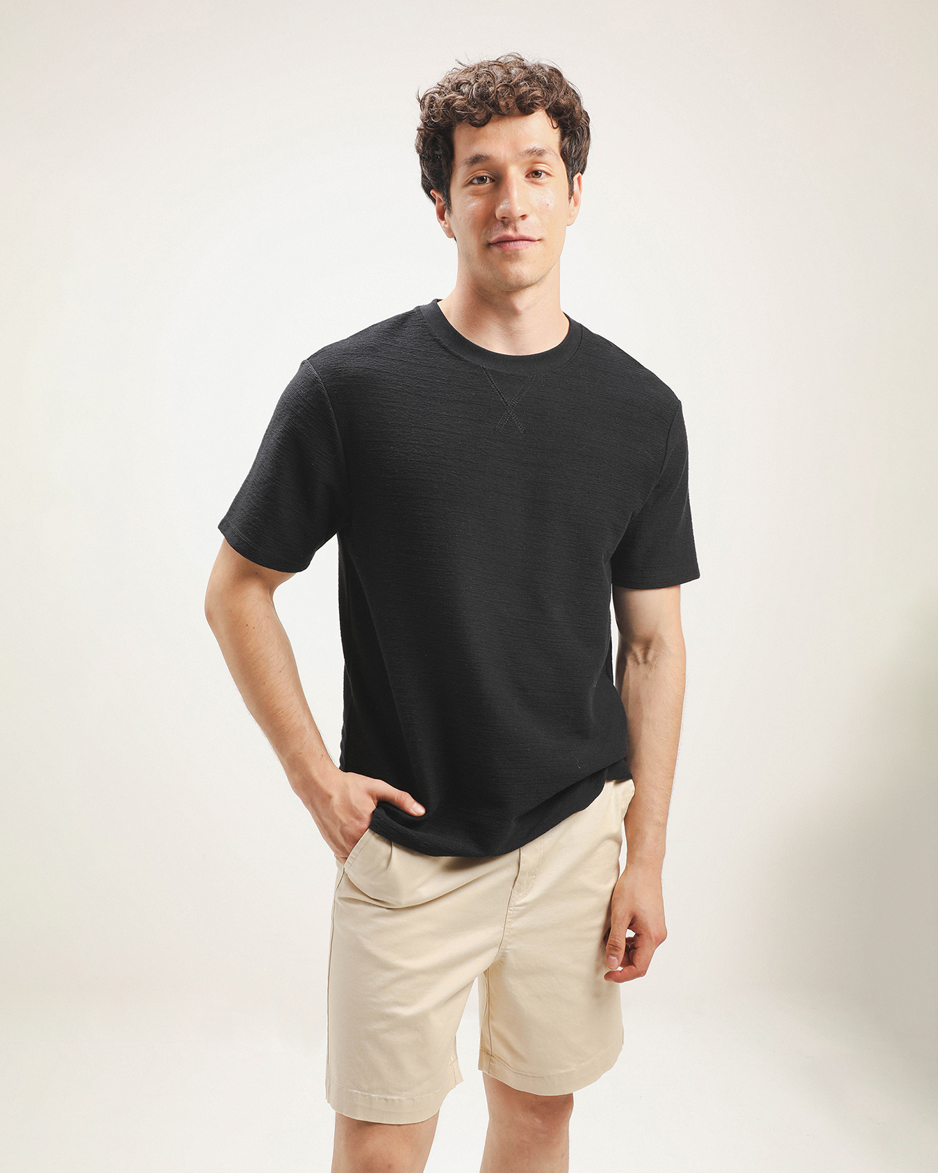 Playera Relaxed Negra Para hombre – C&A México